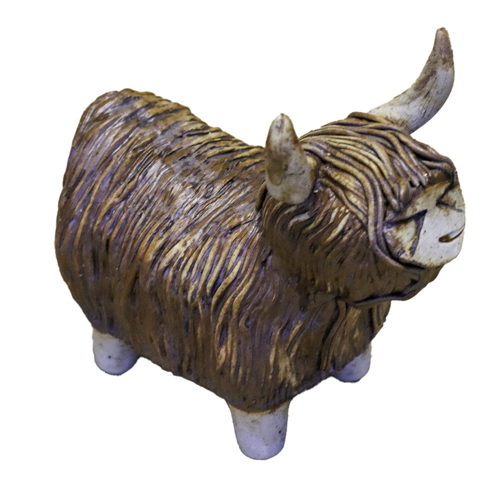 Medium Highland Cow – Uig Pottery